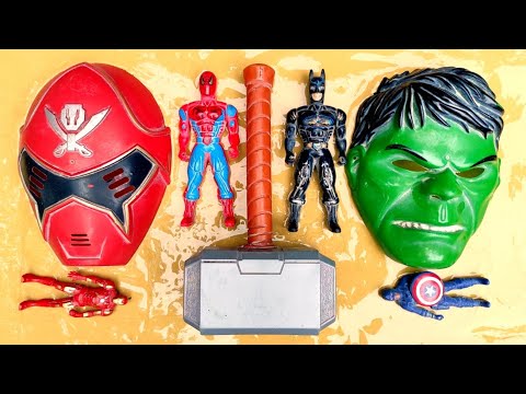 Superheroes toys hunting there is ironman, hulk, batman, thor, spiderman, power rangers, captain