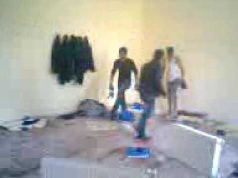 Prikol 1 ( Divara ezab vermek )