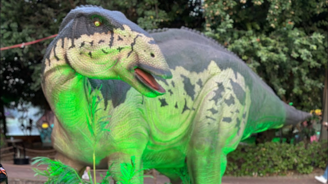 Jurassic World Theme Park Perth 2024, Dinosaur Attractions - YouTube