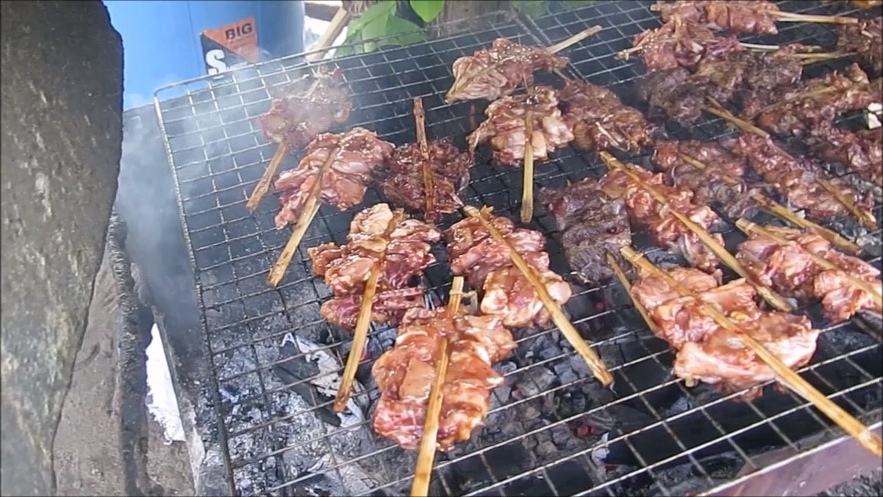 Laos Food - Roasted chicken shop in rural Laos - YouTube