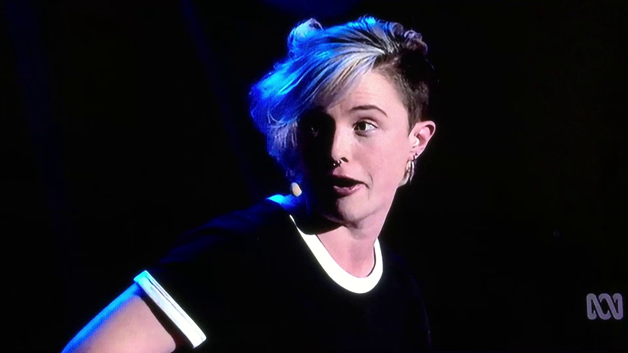 Demi Lardner - Upfront Queens Of Comedy 2018 - YouTube