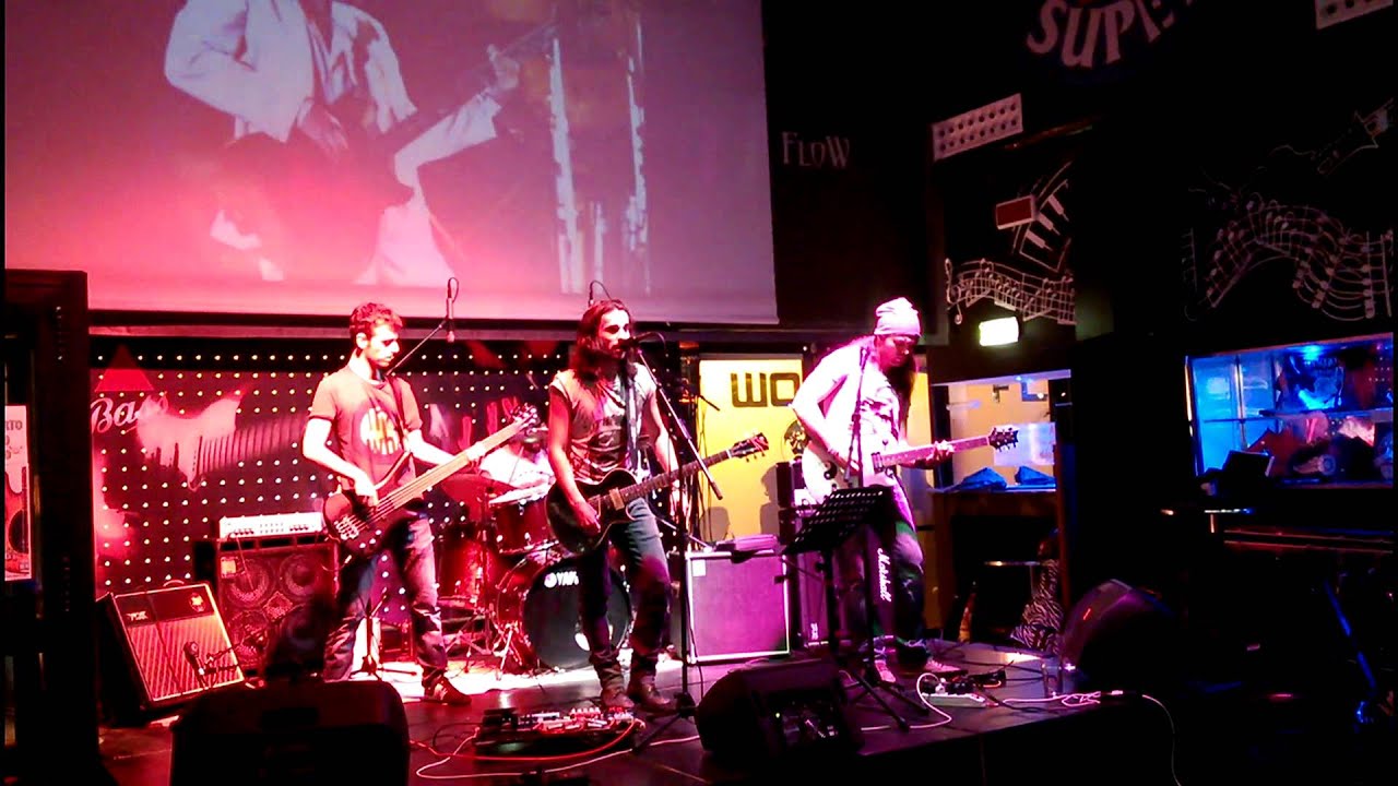Altered Eyes - White Knuckles live @ Florentia (Alter Bridge Tribute ...
