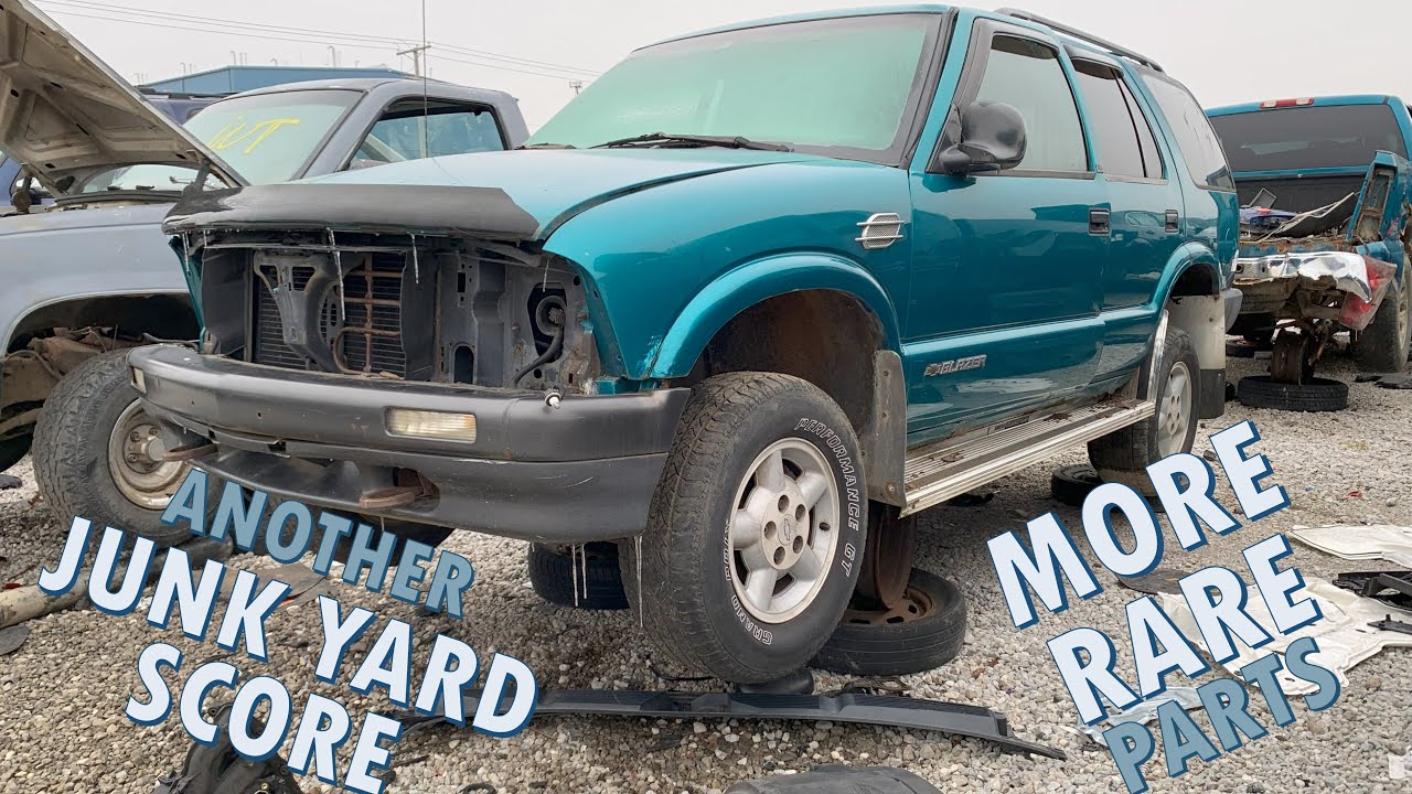 S10 Build: Scavenging the Junkyard for a Manual Transfer Case! - YouTube