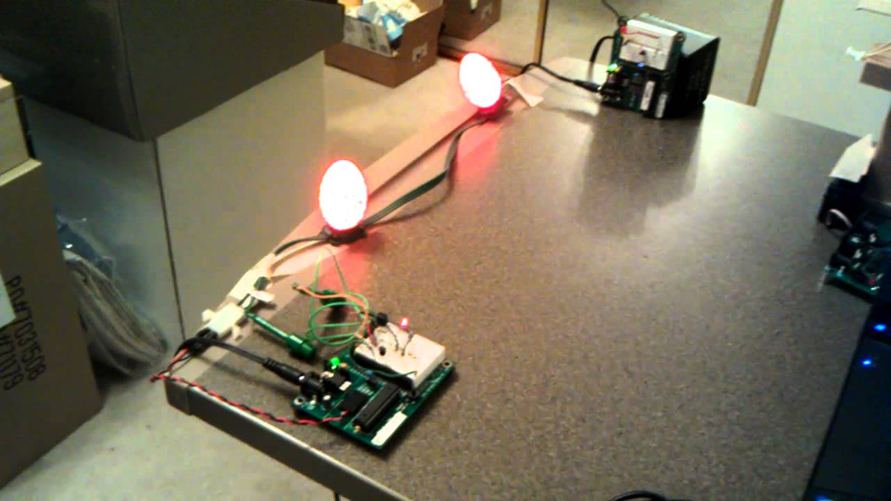 IR TX/RX with 2 GECE bulbs - 2400 Baud; 38kHz Carrier; SX based - YouTube