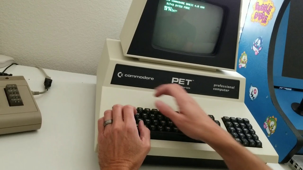 Sounds of the Commodore PET keyboard. - YouTube