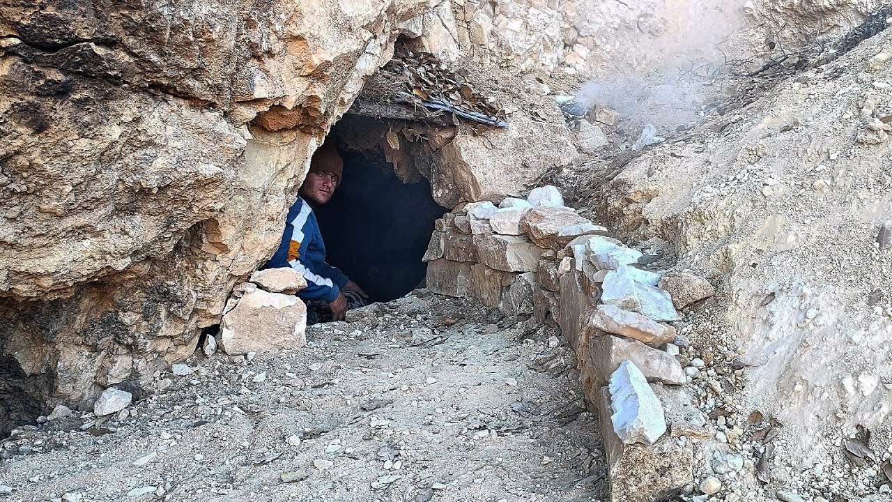 I discovered an underground room and turned it into a cozy and safe ...