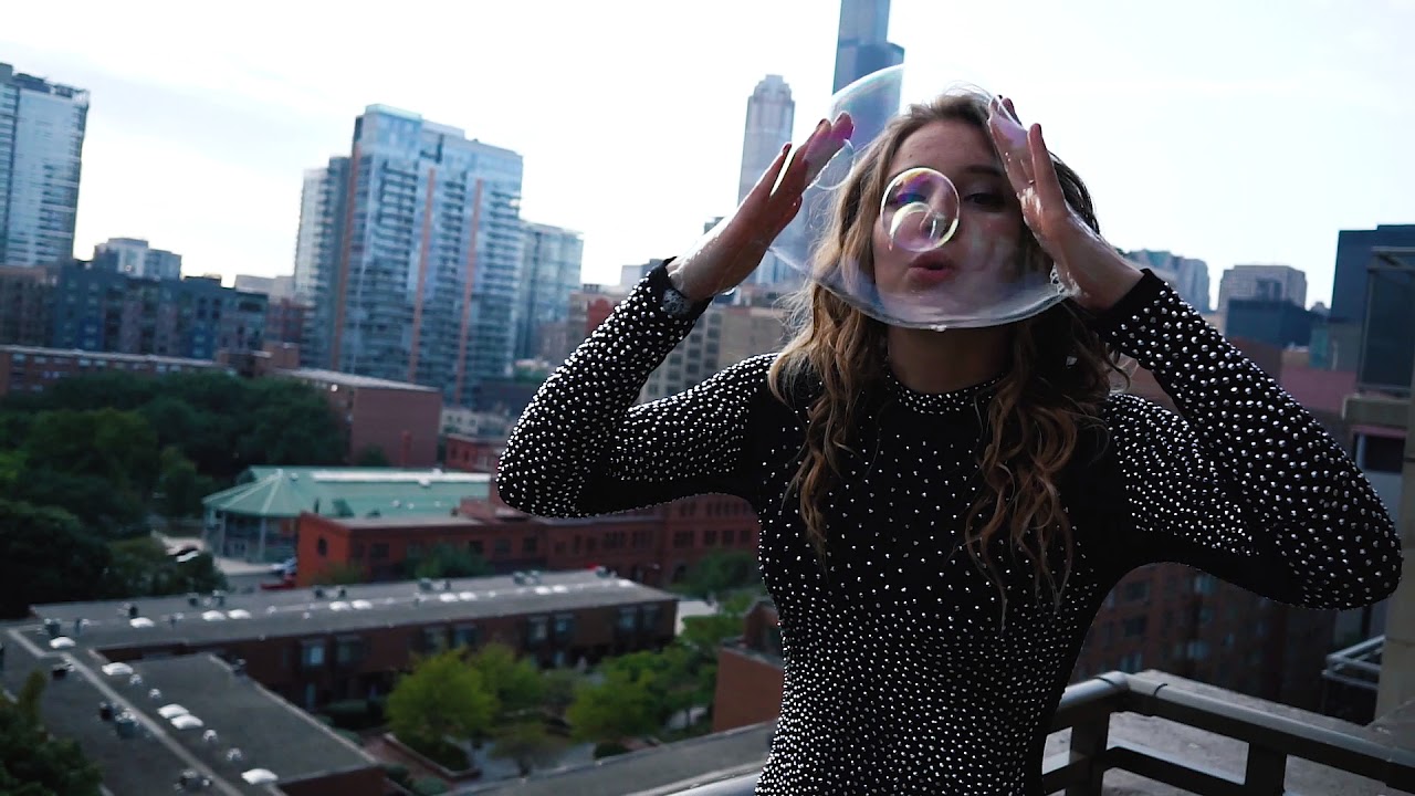 Chicago Bubble Show by Anastasiia - YouTube
