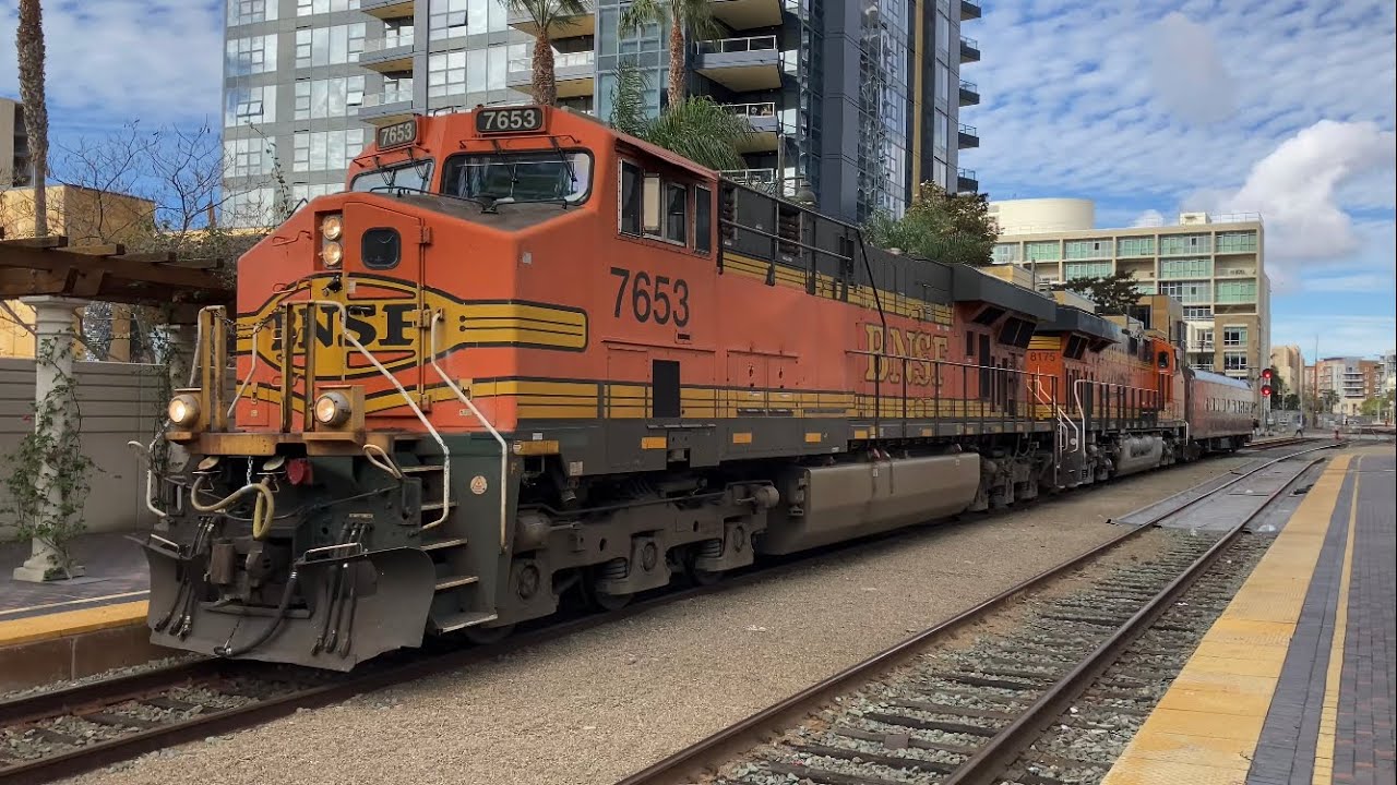 BNSF Federal Railroad Administration DOT Inspection/Safety Train. Sante ...