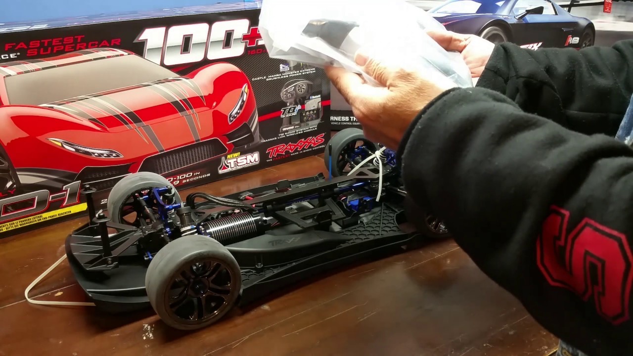 1st unboxing side by side Audi R8 and Traxxas xo1 review - YouTube