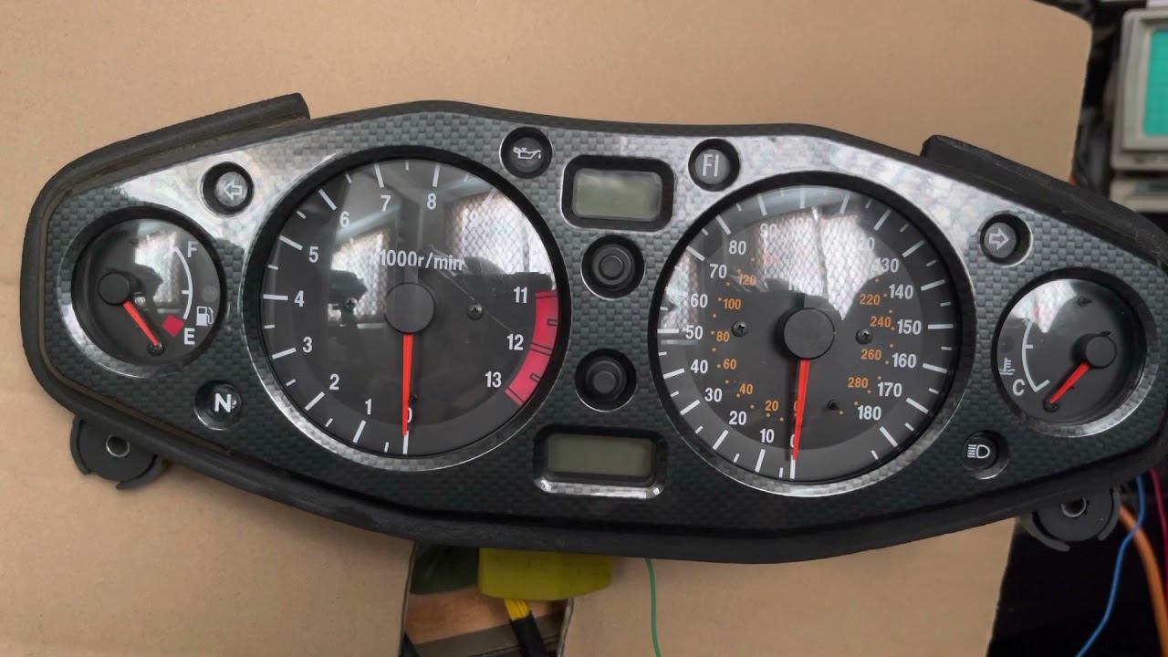 Quick test of a 2007 Gen1 set of Suzuki Hayabusa clocks. - YouTube