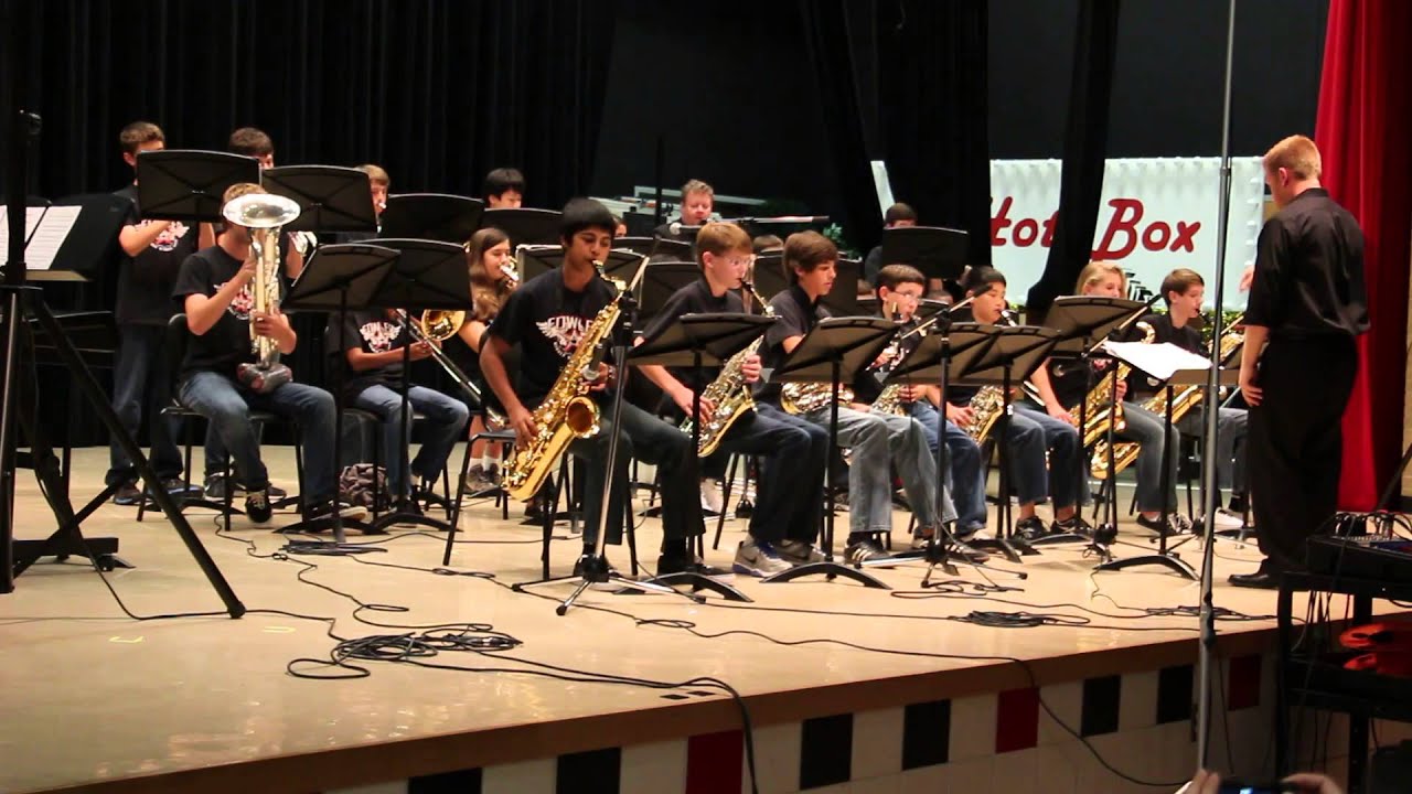 Fowler Jazz Band performing - YouTube