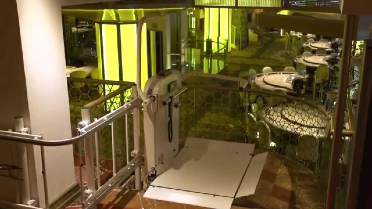 Rollstuhl-Schrägaufzug HIRO 320 im Casino Gran Madrid - YouTube