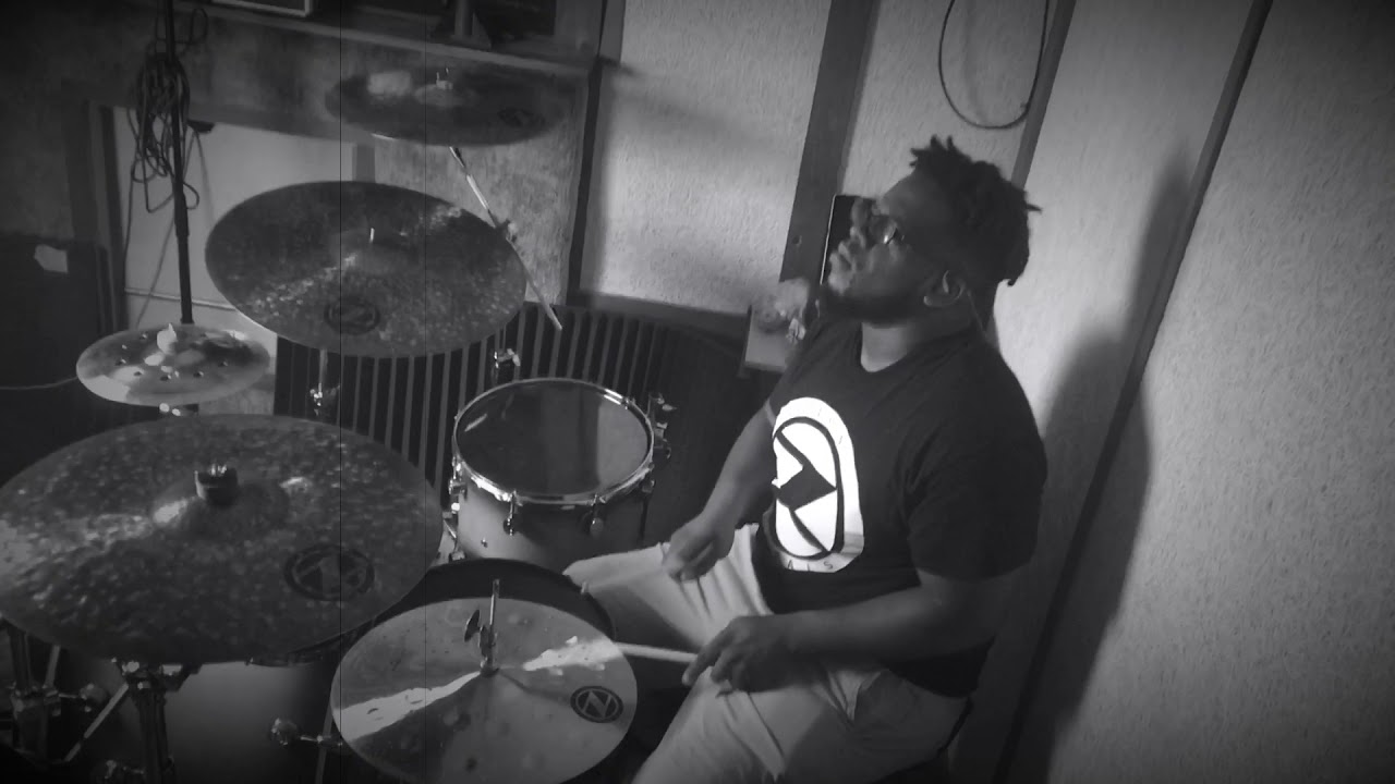 Dre Williams in a groove - YouTube