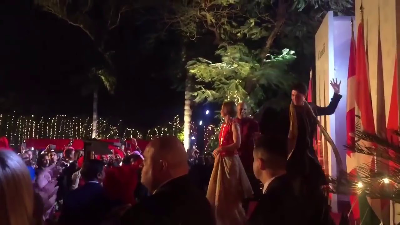 Justin Trudeau does "The Dancing Queen"... - YouTube