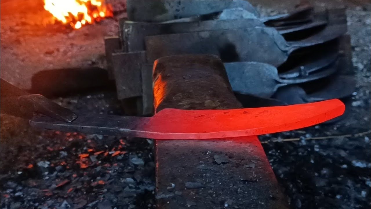 blacksmith\ how to make forest use knife | forging - YouTube