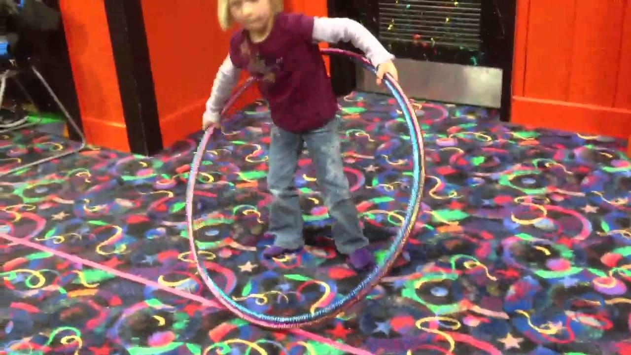 Double hula hoop - YouTube