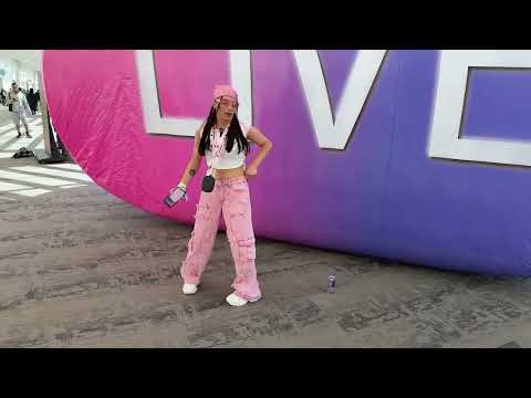 Twitch Con Day 2 - Tina Twerk