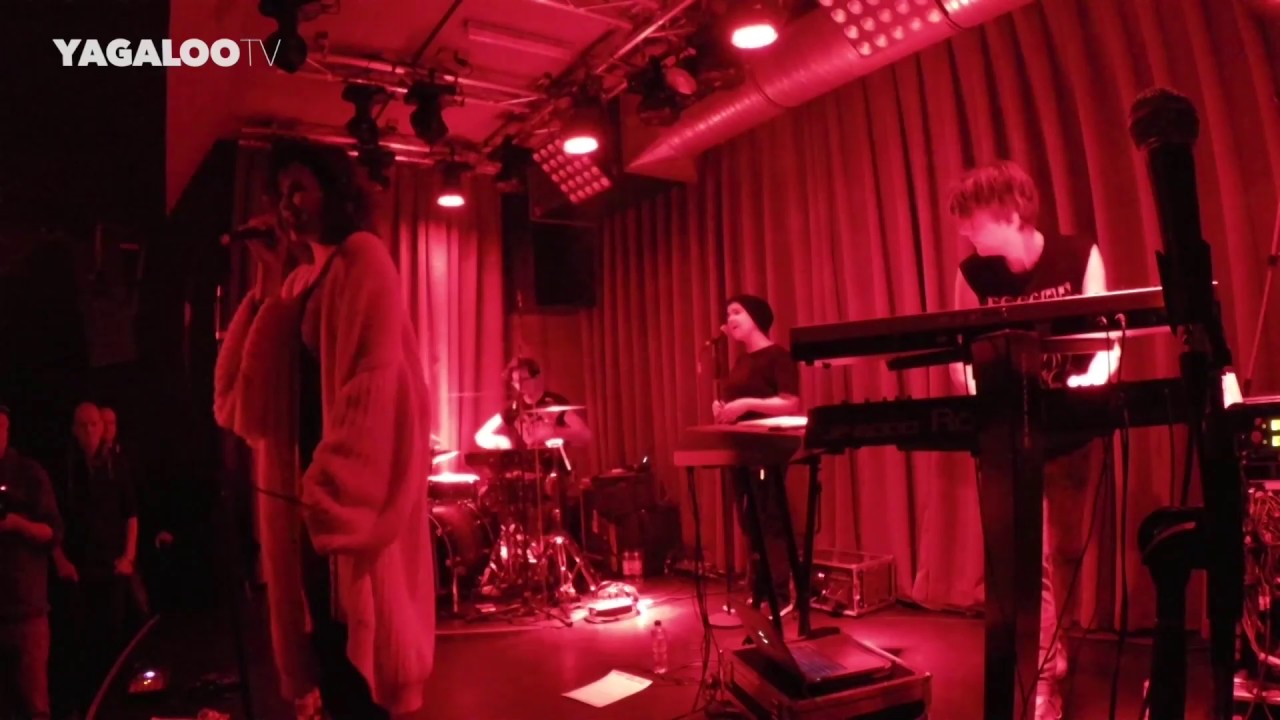 Maxine Kazis - "Dreck" (live) - YouTube Music