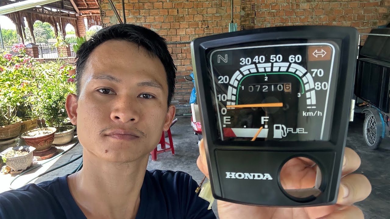 Đồng hồ cub DD70 dd đỏ dk dm - YouTube