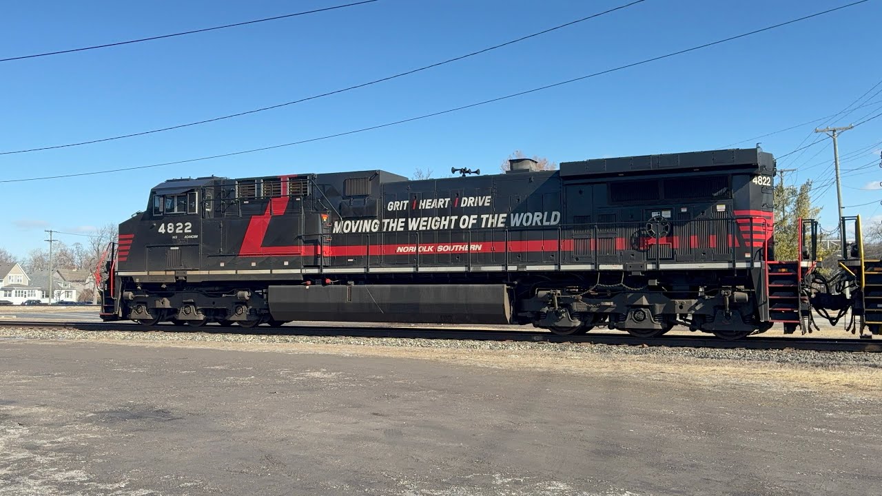 NS 4822, CSX 1899, and a US Navy Switcher with @WLERailfan339 (3/1/25 ...