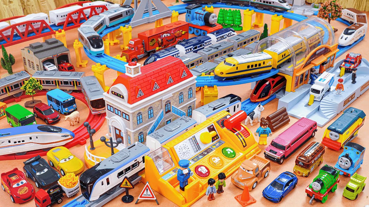 Plarail Shinkansen ☆ Construction Titipo Motorized Train Control Center ...