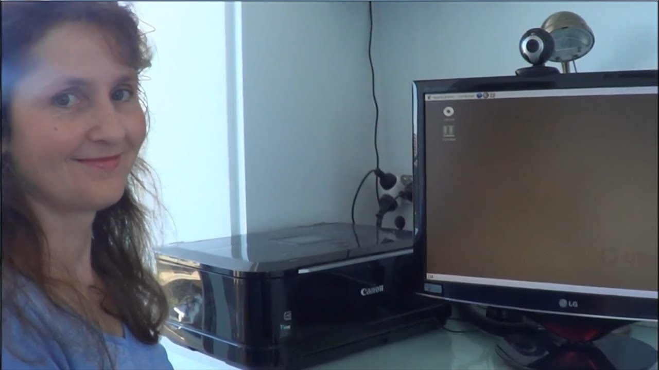 Mum tries out Ubuntu 4.10 (2004) - YouTube