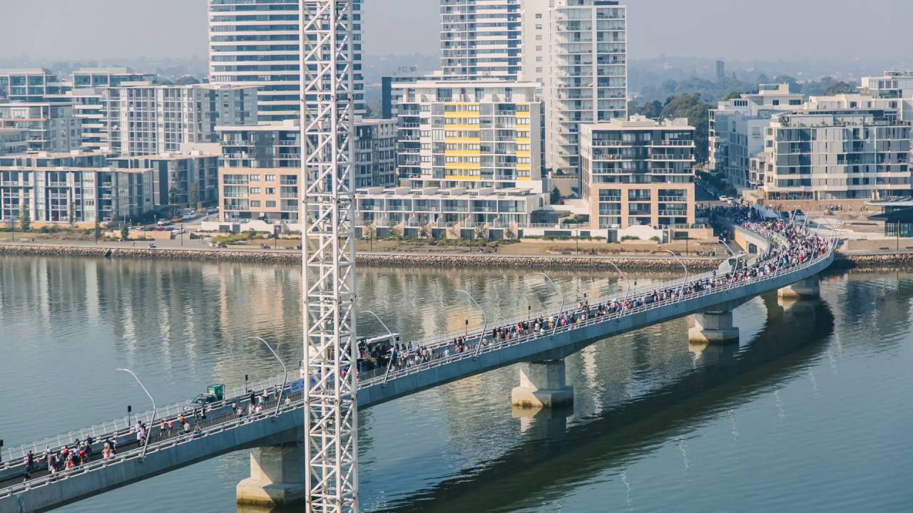 Bennelong Bridge Opening Timelapse 22 May 2016 - YouTube