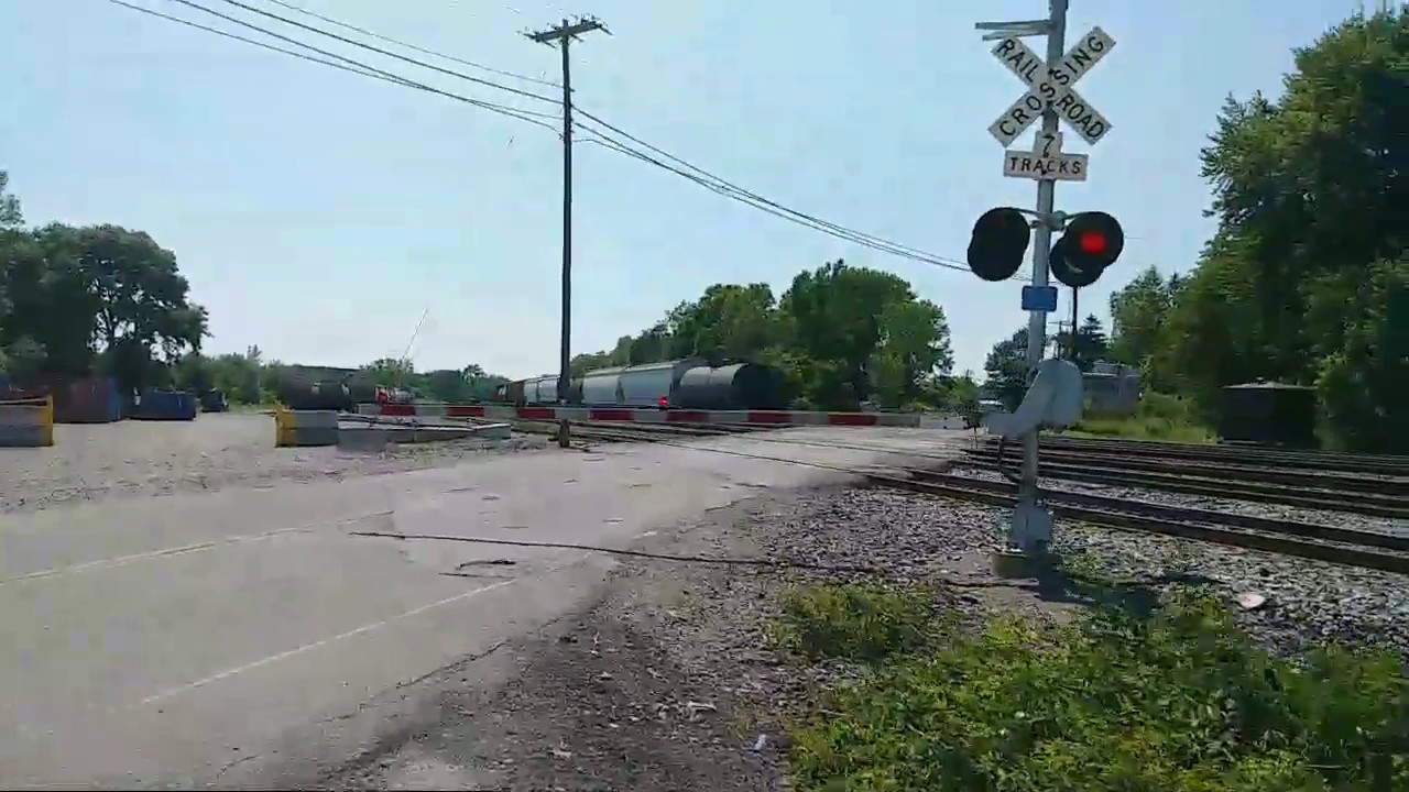 Live Streaming CSX Train Wide World Of Trains - YouTube