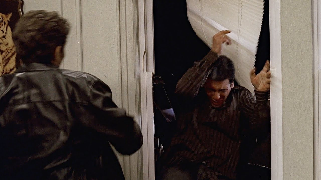 Chris beats up Little Paulie | The Sopranos S06E17 - YouTube