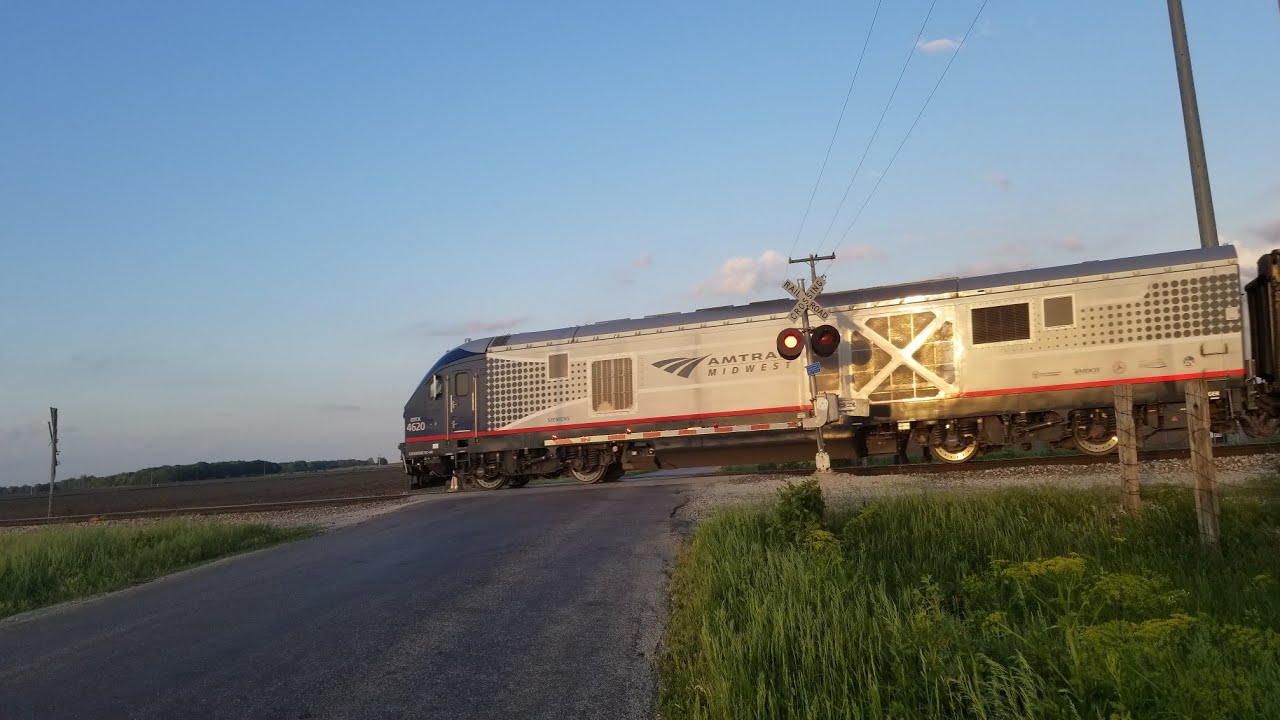 Ford Harris Road Railroad Crossing, near Champaign, IL - YouTube