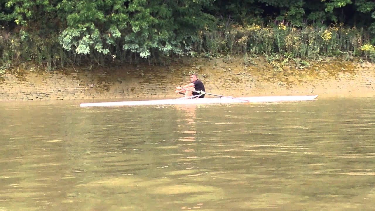 sculling courses at Tideway Scullers School - YouTube