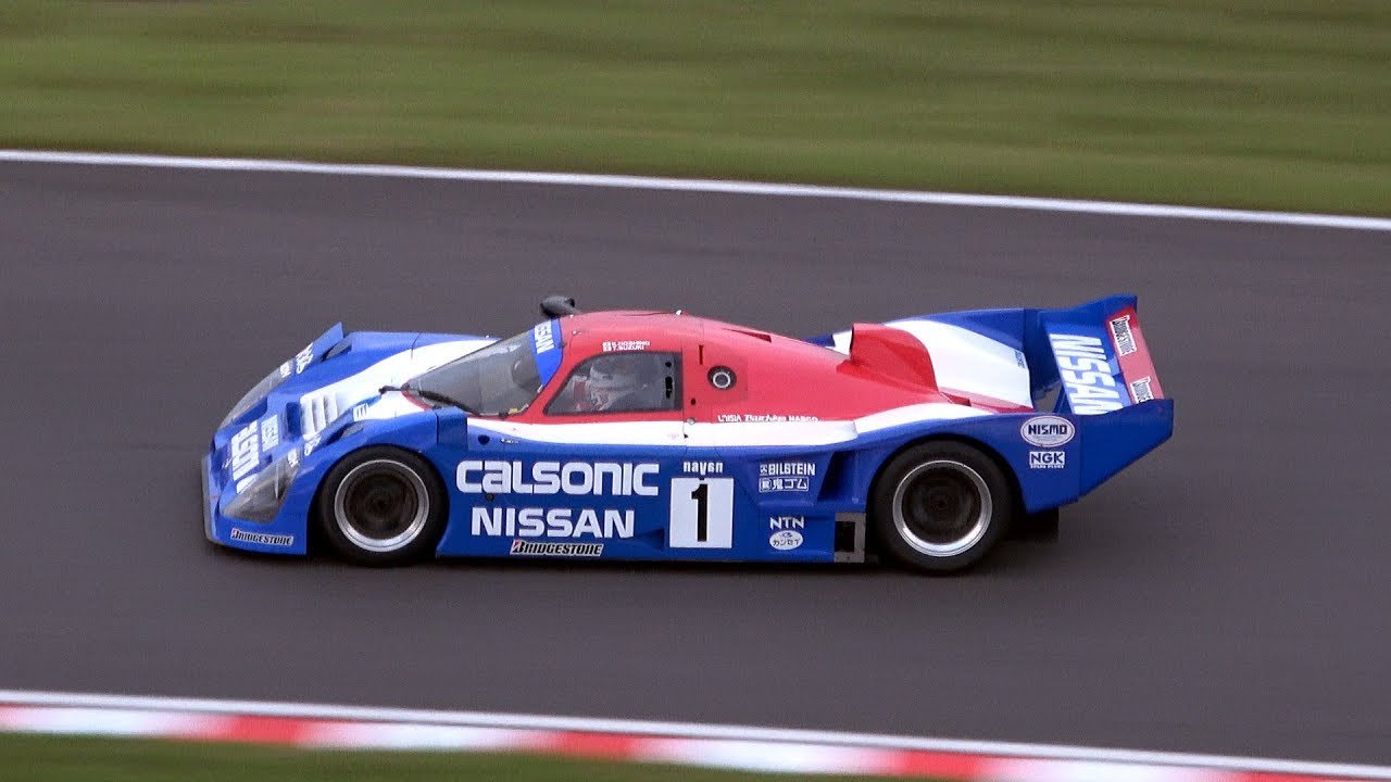 Nissan R92CP x 星野一義、SUZUKA 1000km前夜祭でデモ走行 - 2017年8月26日 鈴鹿サーキット - YouTube