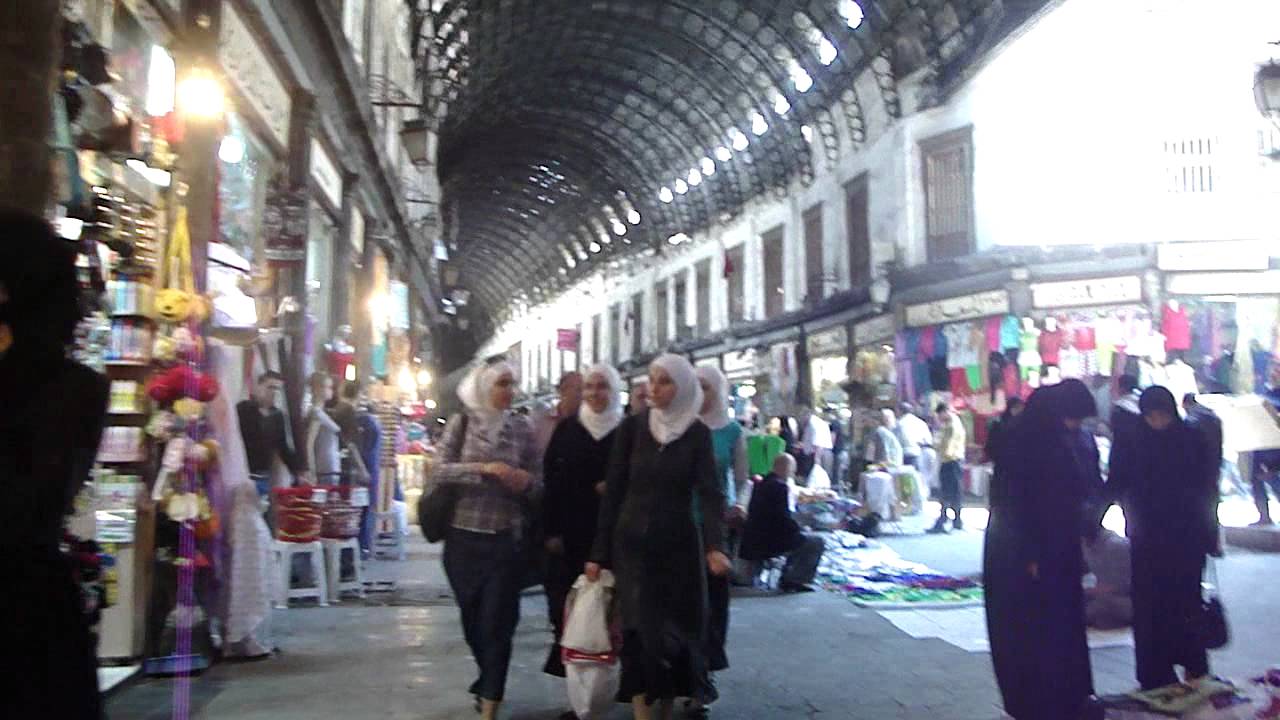 Souq Al Hamidiya Filled with undercover Shabiha & informants - YouTube