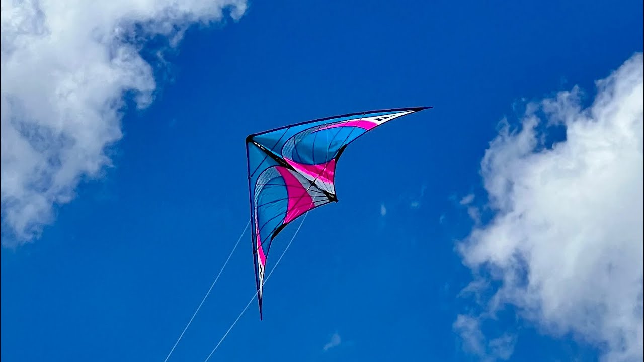 Prism Quantum 2.0 cotton candy dual line kite - YouTube