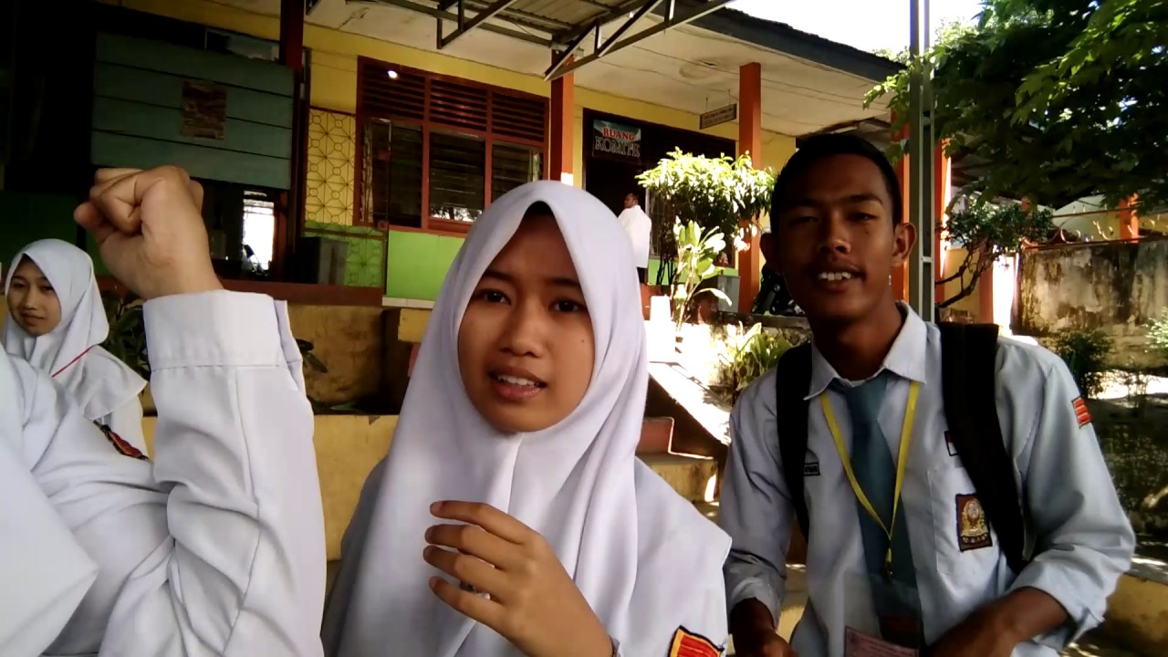 UNBK 1st Day 100417 - YouTube