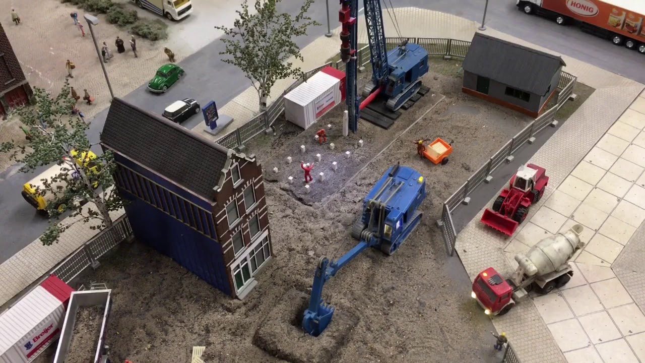 A visit of the Mini World layout - YouTube