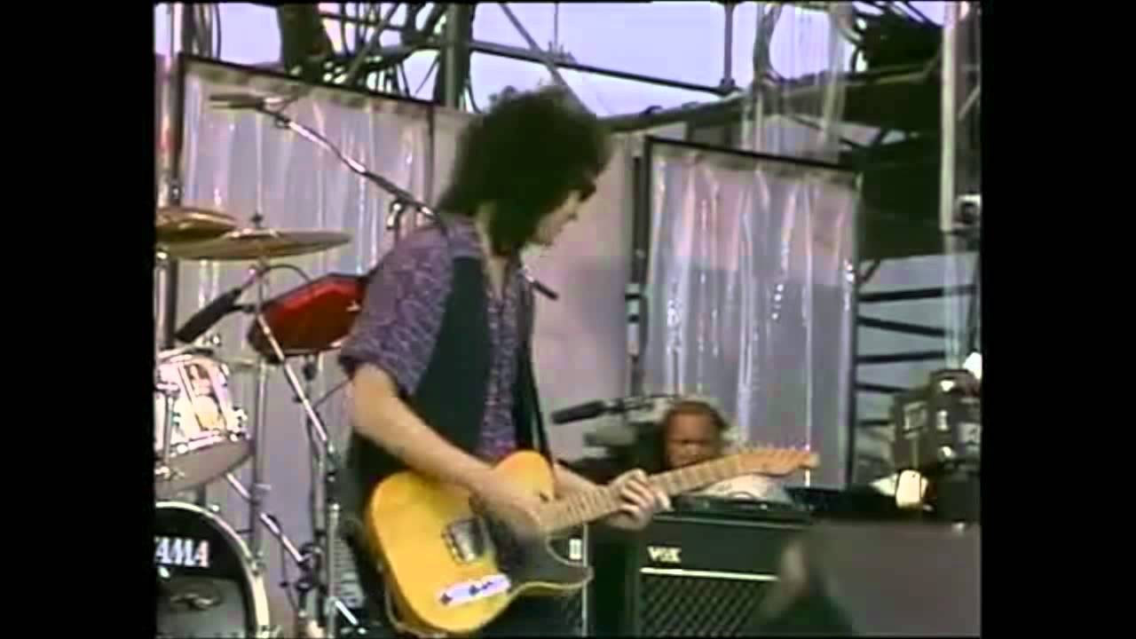 Mike Campbell Greatests riff.mov - YouTube
