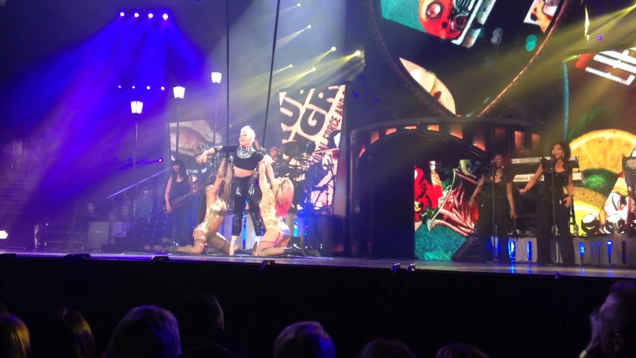 Pink, St. Louis, November 11, 2013- "Raise your Glass" - YouTube