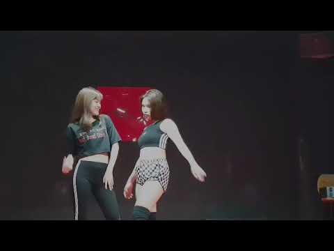 7 rings - Dance Cover Choreography by Trúc Quỳnh ft #HNMA 😉😉😉