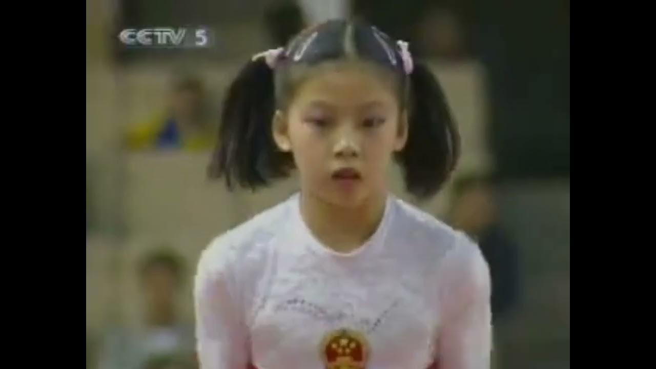ZHOU ZHUORU BALANCE BEAM 2003 GUANGZHOU ASIAN CHAMPIONSHIPS - YouTube