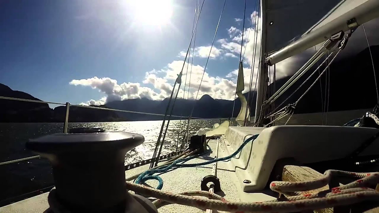 Sailing in Howe Sound British Columbia - YouTube