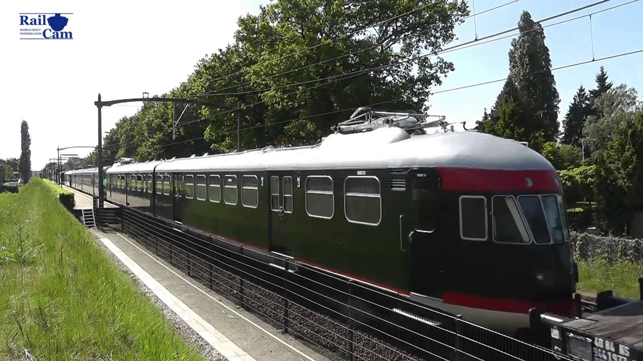 Historic Trains Passing trough Station Mierlo Hout - YouTube