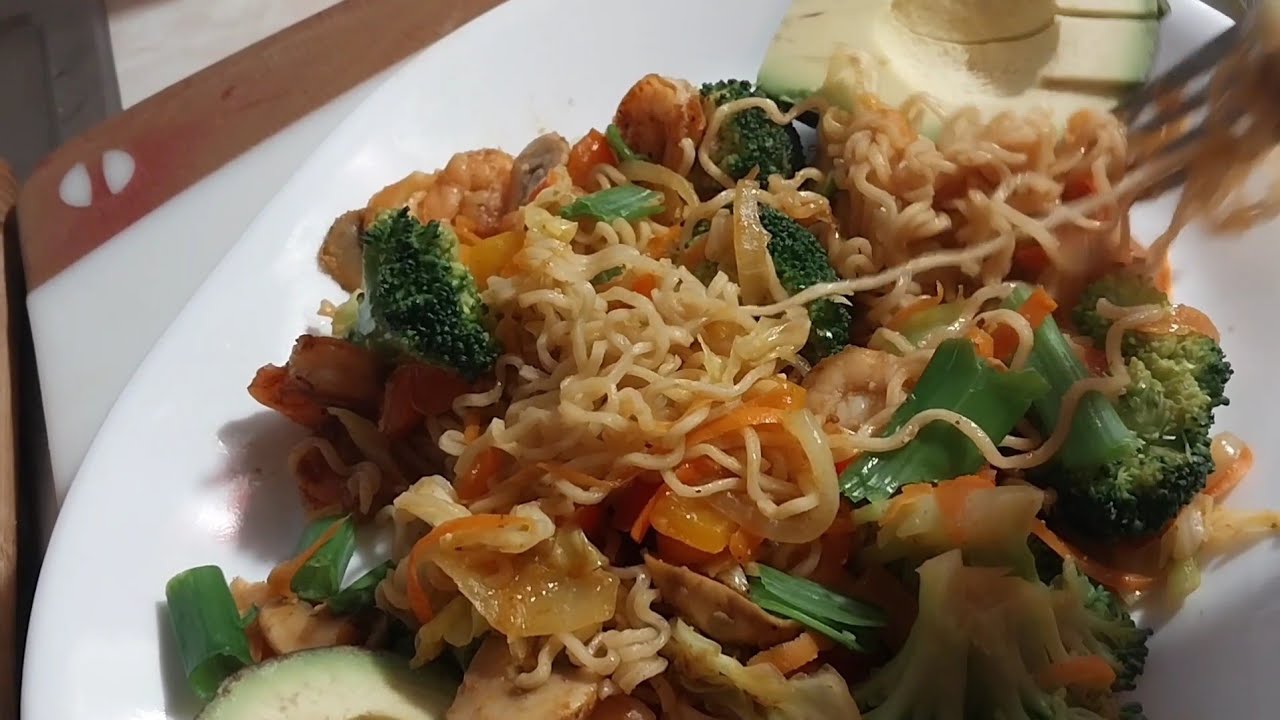 How to prepare Sample and delicious noodles. - YouTube