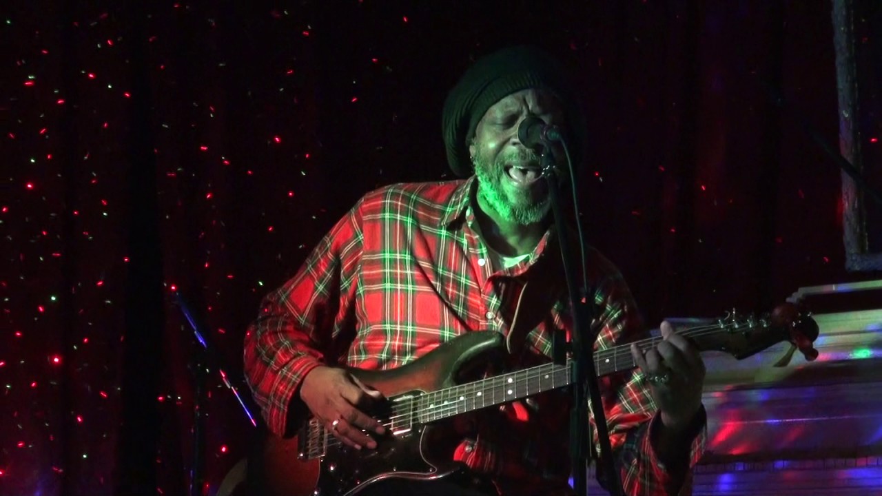 Kevin Robinson at the Carriage House - YouTube