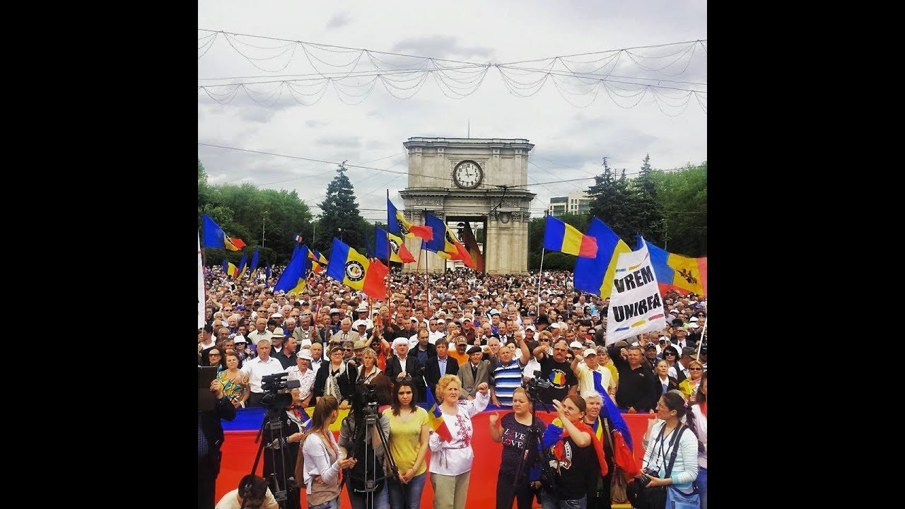 DOCUMENTAR Ce cred moldovenii despre unirea cu România - YouTube