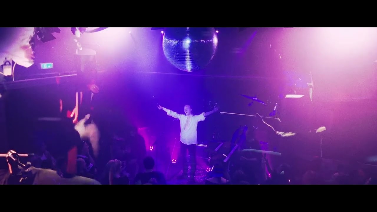 Matija - Neon Ghetto [Live & Unplugged in Munich] - YouTube