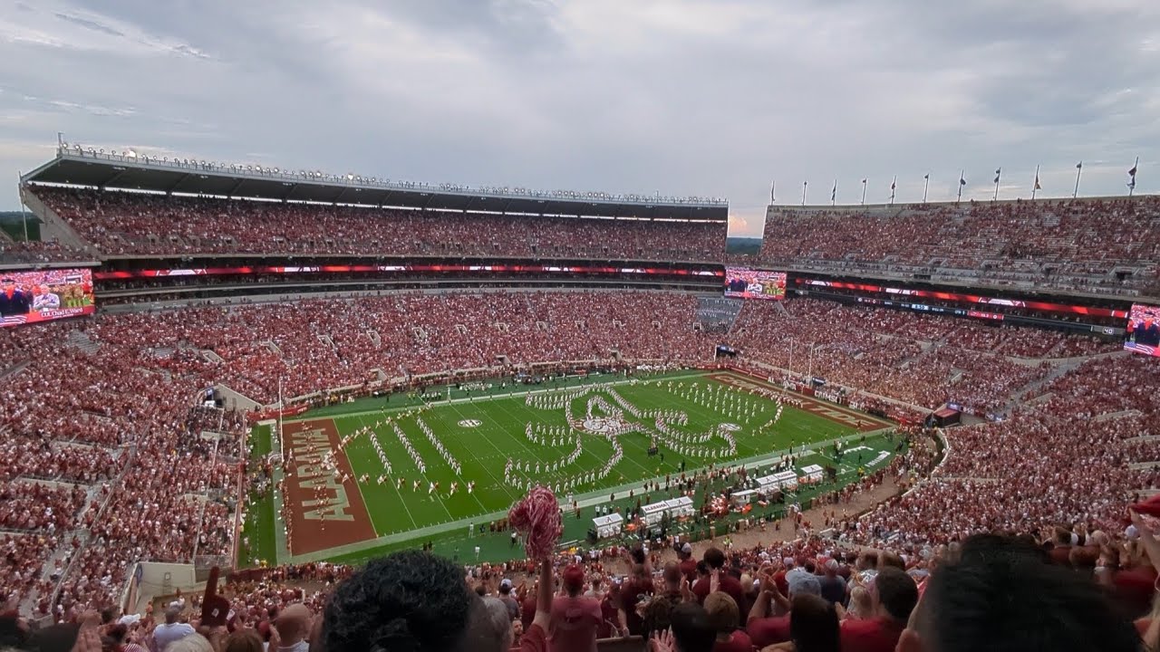 Alabama Million Dollar Band and football team entrance - YouTube