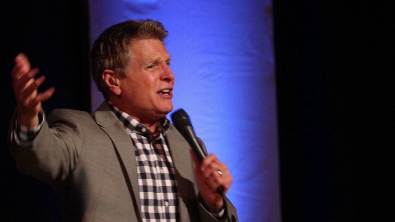 Steve Green (He Holds the Keys) 11-13-16 - YouTube