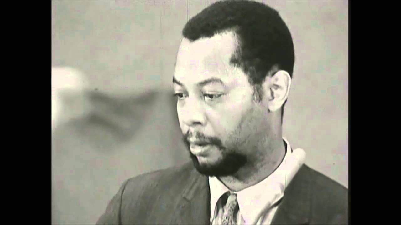 Ben Riley Drum Solo #5 - Live 66 - YouTube