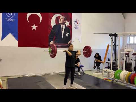 Eda Ceren ATEŞ 19 Mayıs Atatürkü Anma Gençlik ve Spor Bayramında Gümüş madalya kazanmıştır.